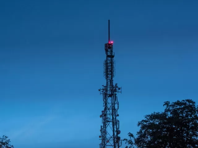 Remote Monitoring Voltage Standing Wave Ratio (VSWR)
